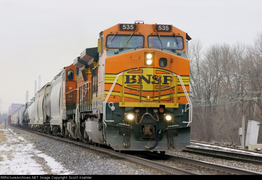 BNSF 535